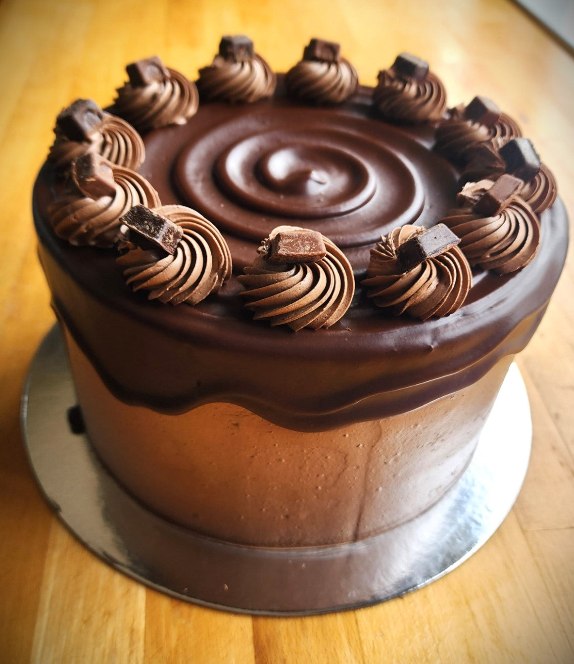 Classic Chocolate Cake – Nicoletta's Bakery